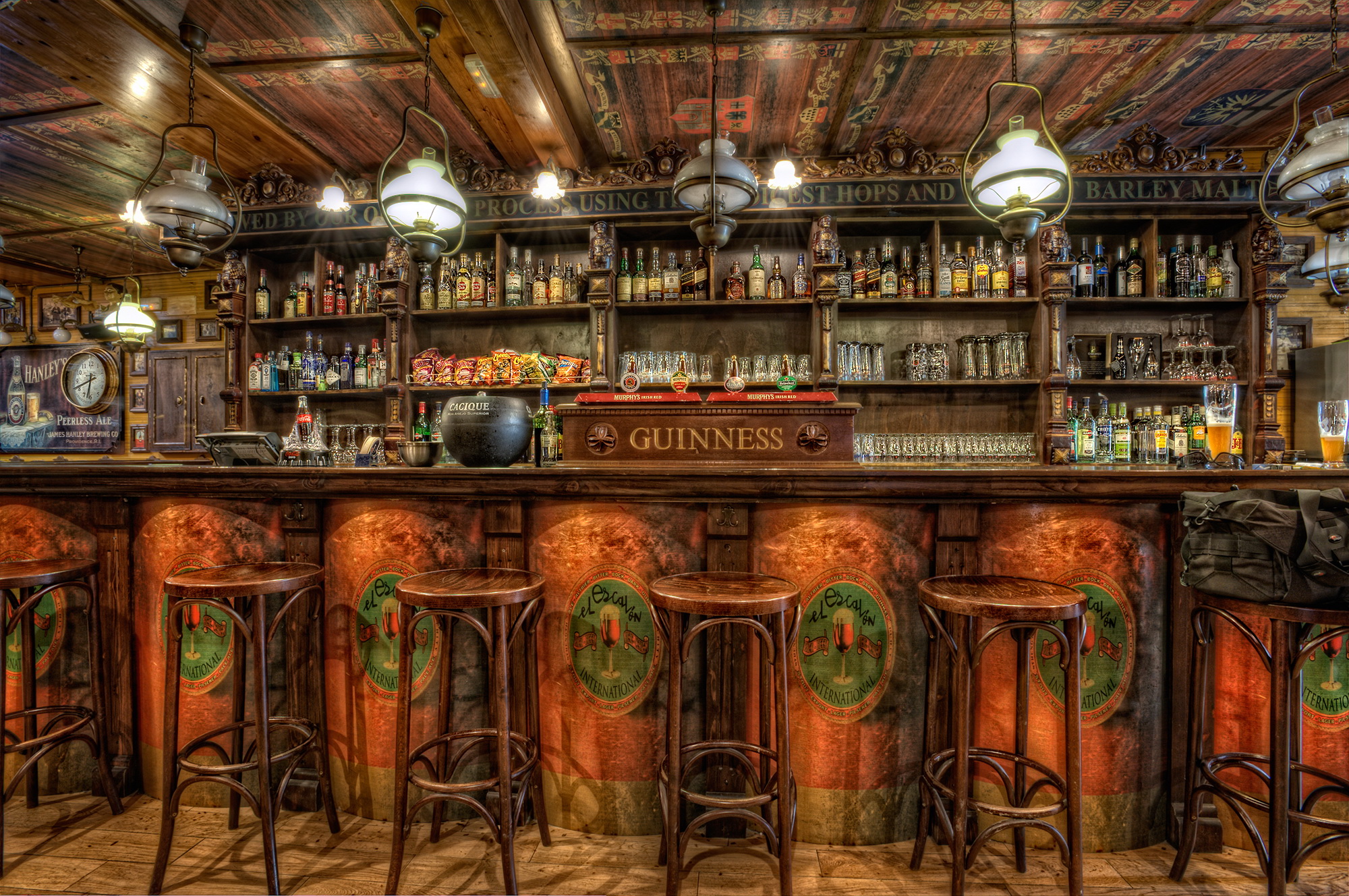  49 Bar Wallpaper Design WallpaperSafari
