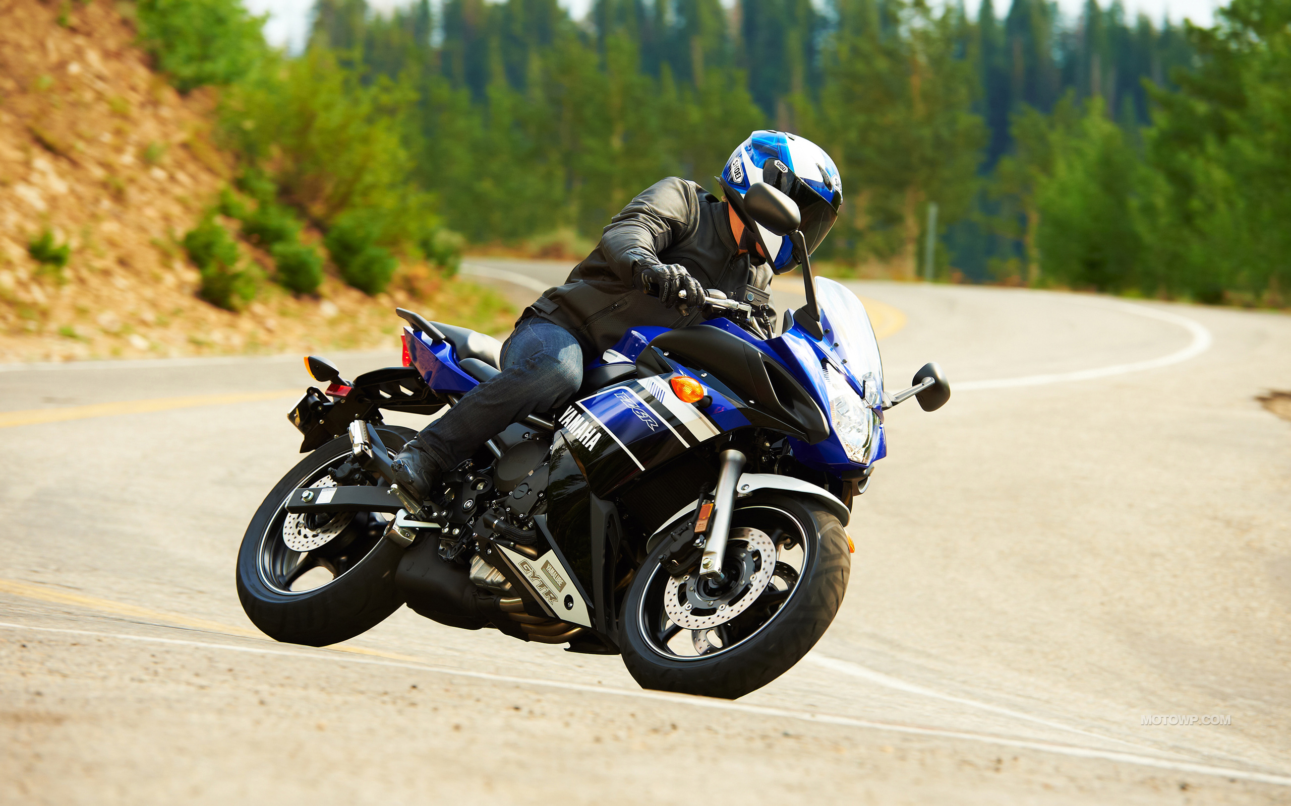Yamaha Fz6r Motorcycle Wallpapers Hd Wallpapers