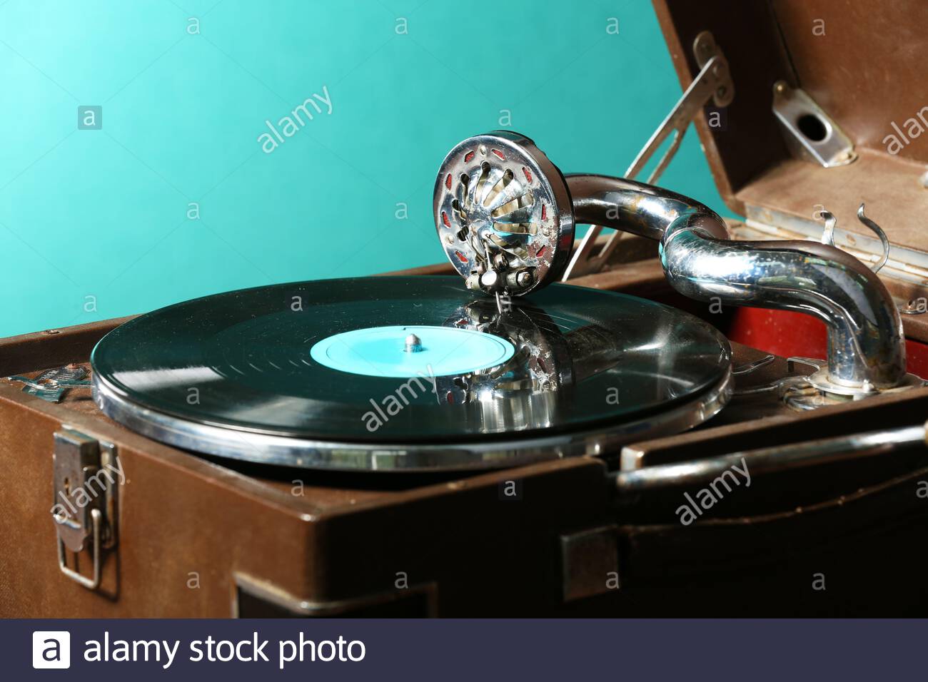 [44+] Gramophone Backgrounds | WallpaperSafari