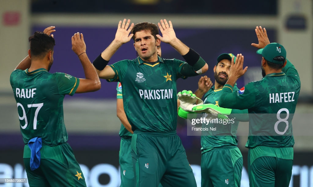 🔥 Free Download Shaheen Afridi Of Pakistan Celebrates The Wicket Virat ...