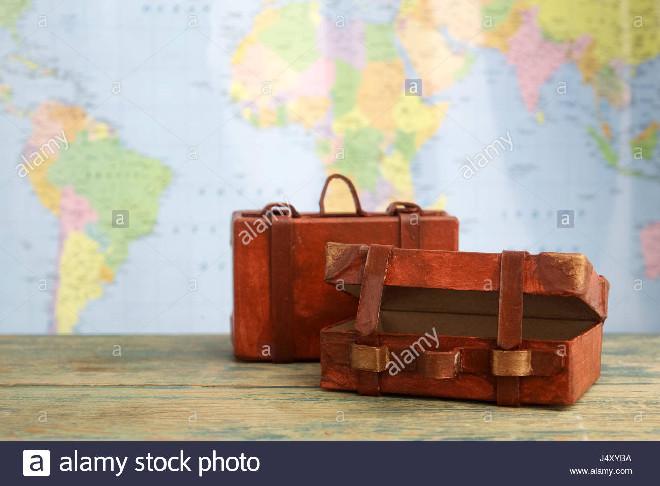 [29+] Luggage Background on WallpaperSafari