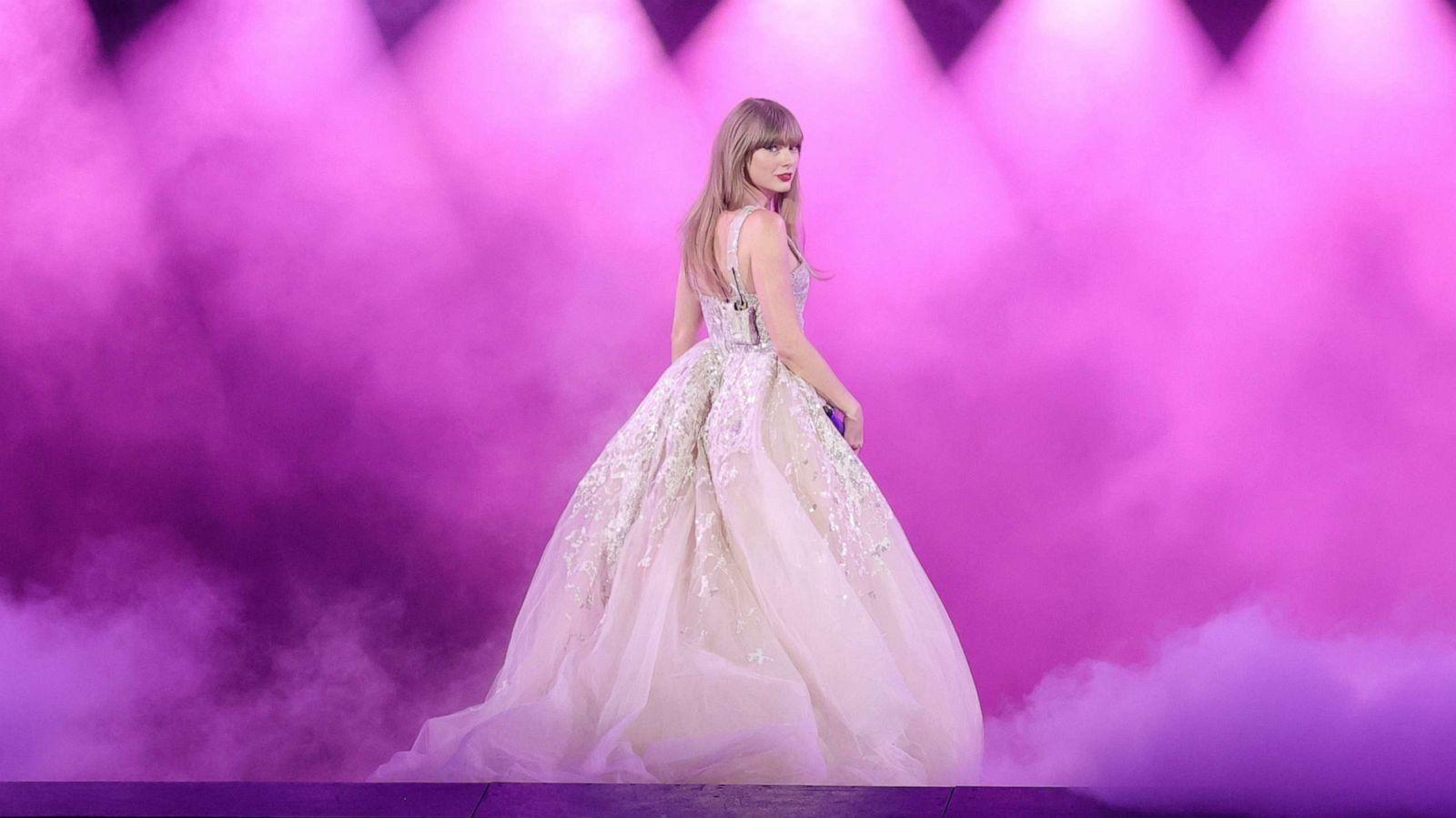 🔥 [60+] Taylor Swift Back To December Desktop Wallpapers | WallpaperSafari