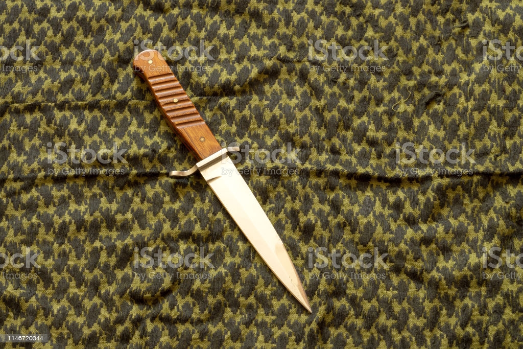 🔥 [46+] Dagger Background | WallpaperSafari