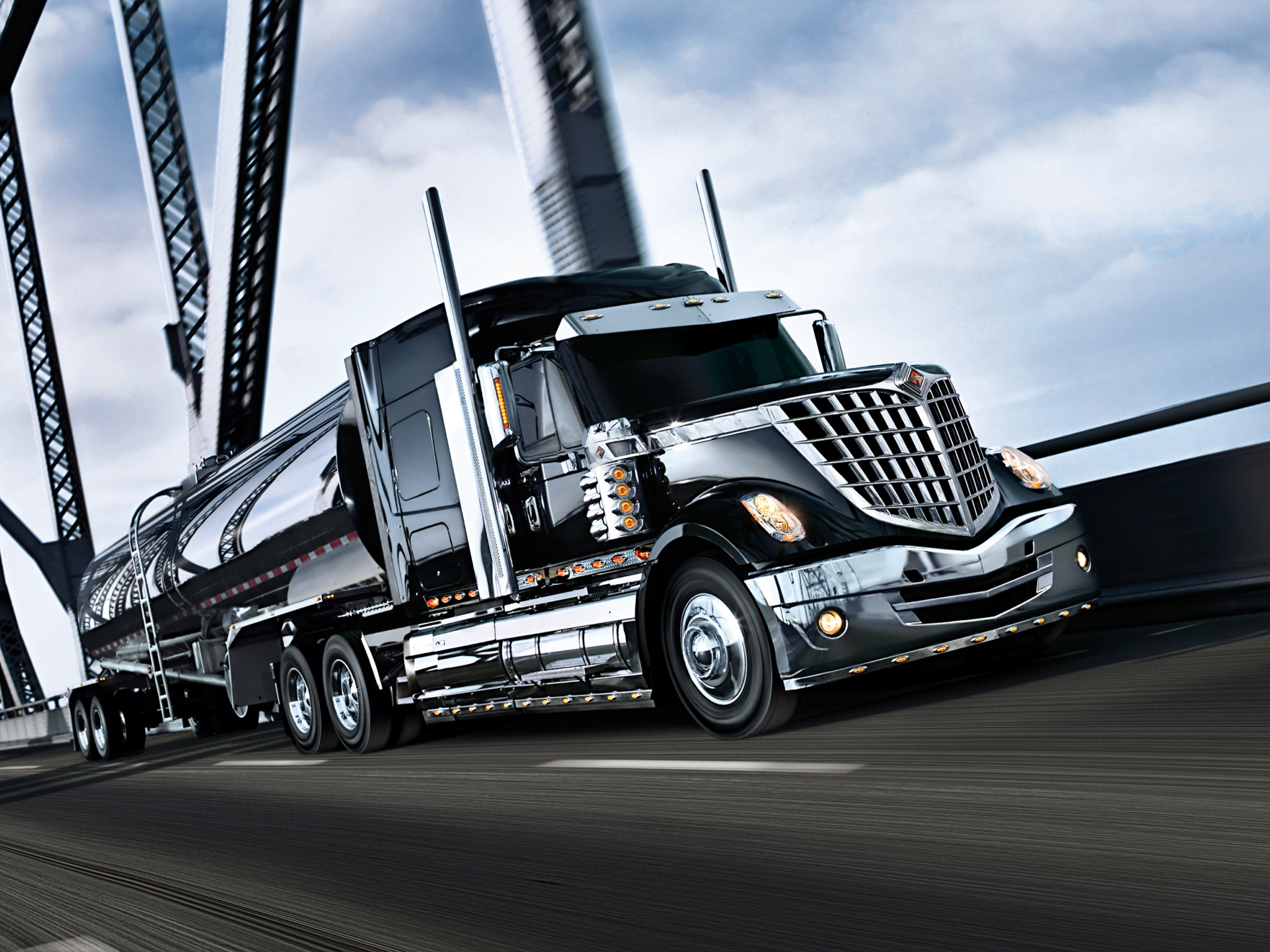  41 Semi Truck Wallpapers Backgrounds WallpaperSafari