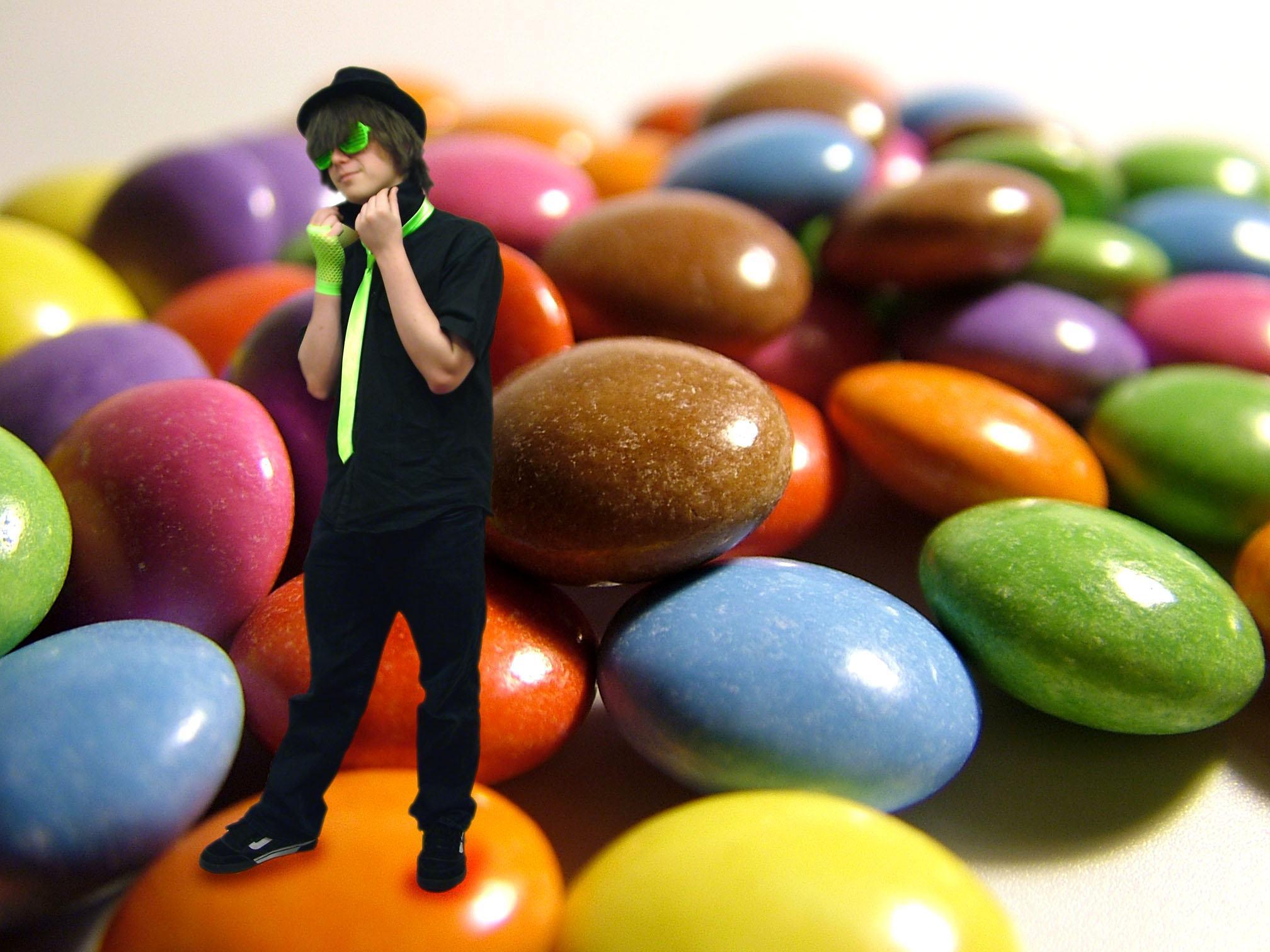 🔥 [70+] Smarties Wallpapers | WallpaperSafari