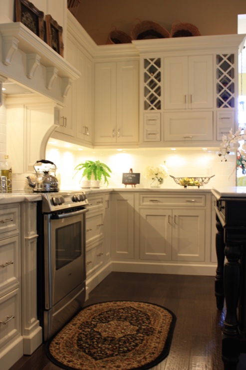 Today S Wallpaper Sherwin Williams Kitchen