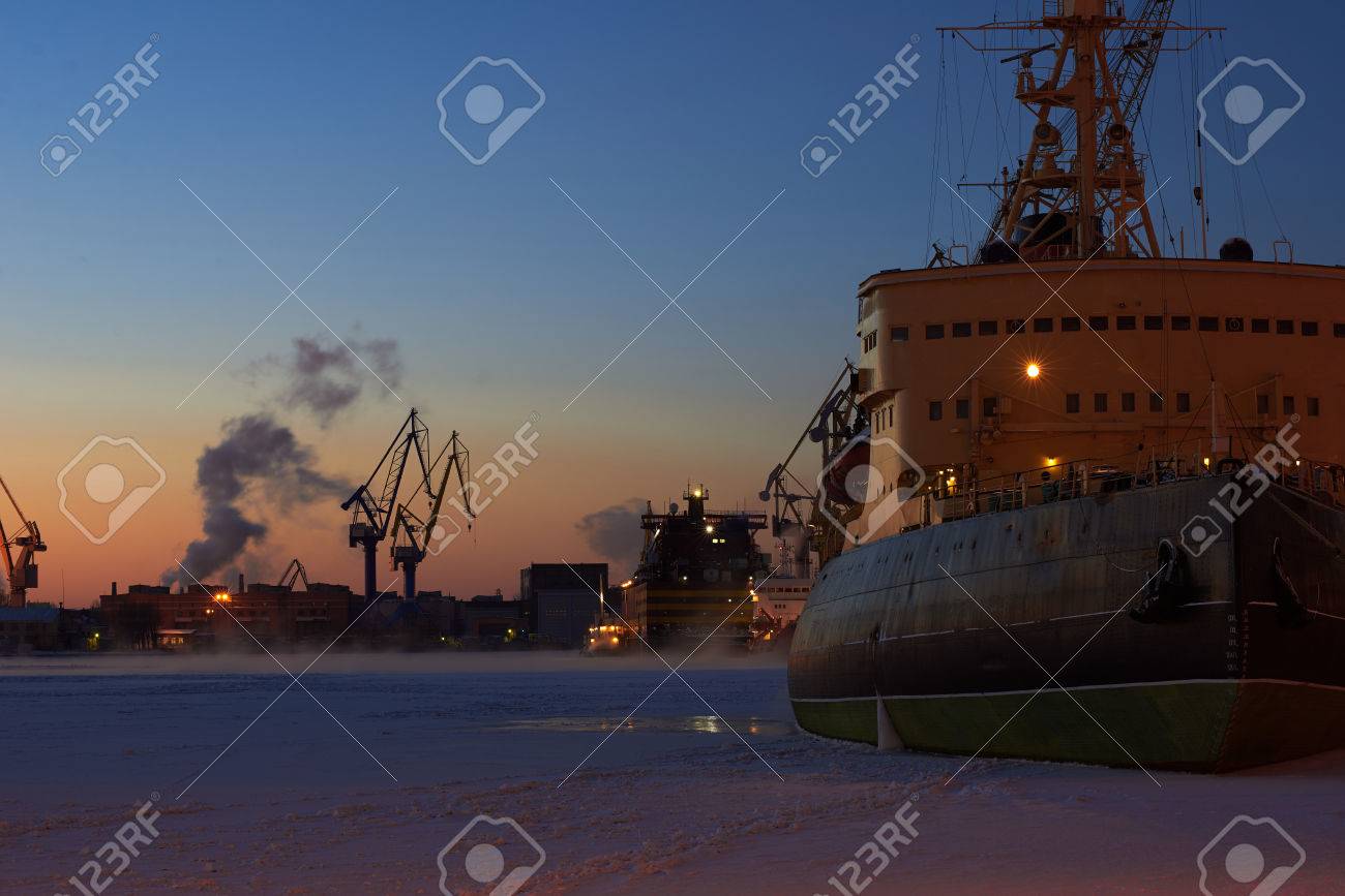 [33+] Icebreaker Backgrounds | WallpaperSafari