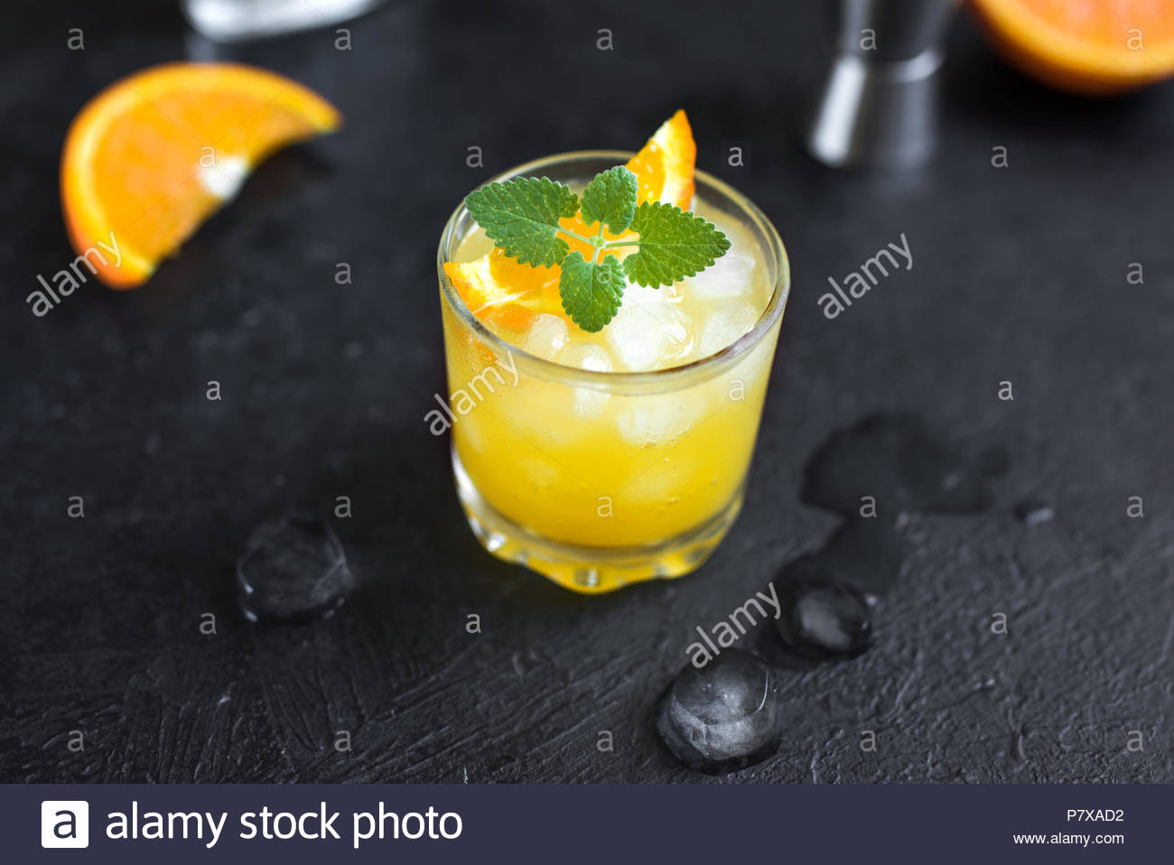 🔥 [46+] Gin Background | WallpaperSafari