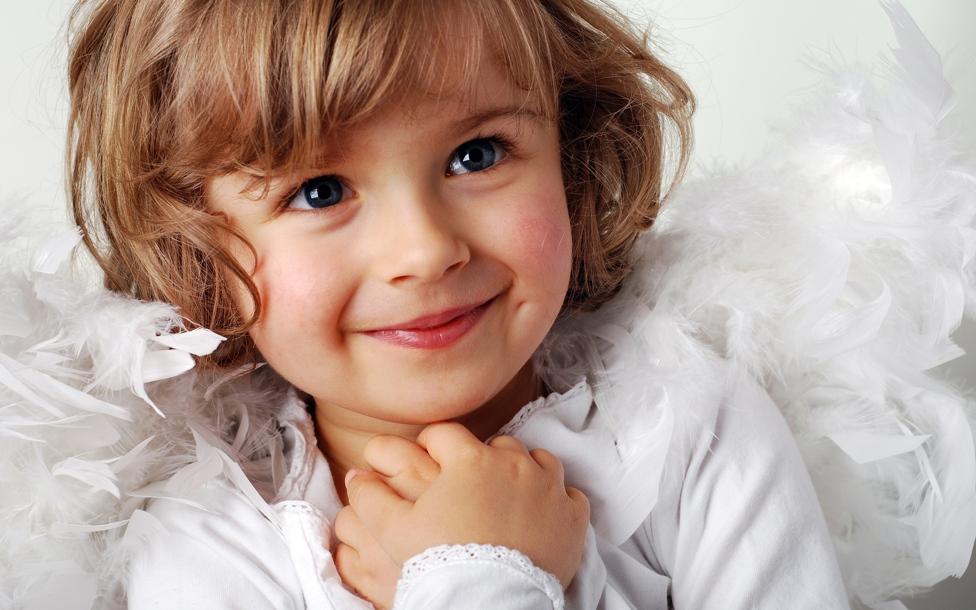 Free Download Wallpaper New Year Children Little Girl Cute Happiness Free Download Wallpaper New Year Children Little Girl Cute Happiness