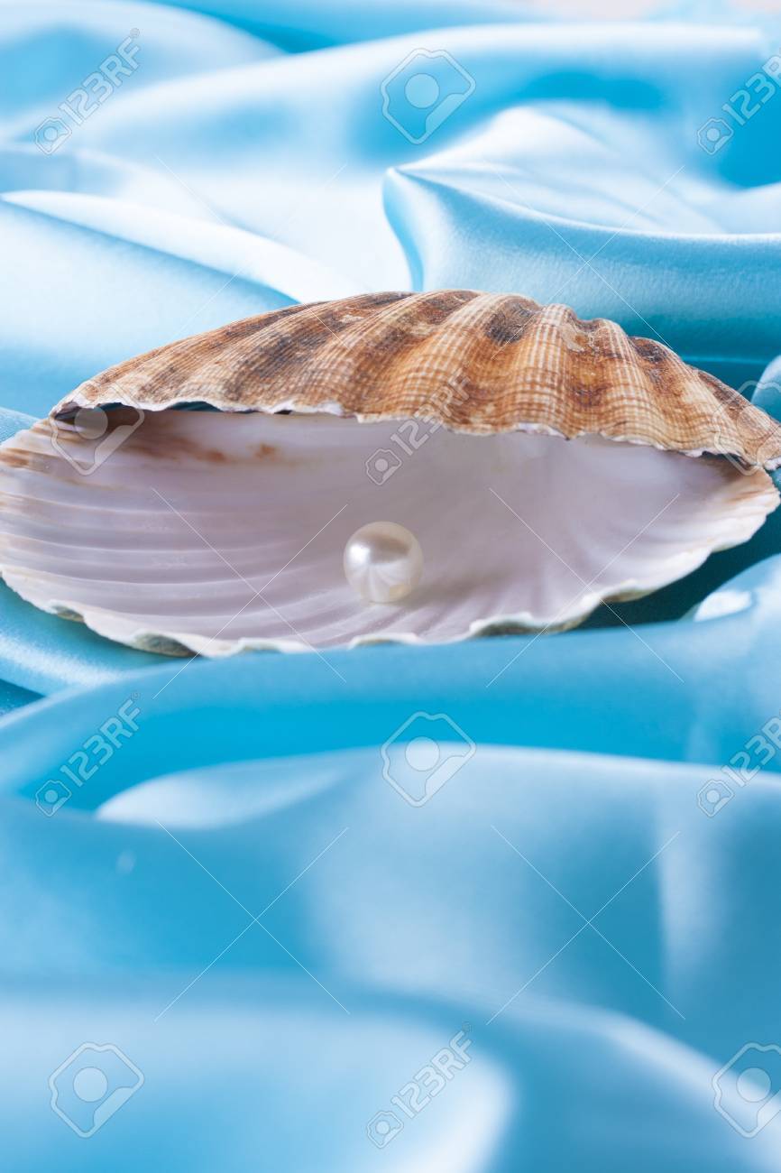 [30+] Perl Background on WallpaperSafari