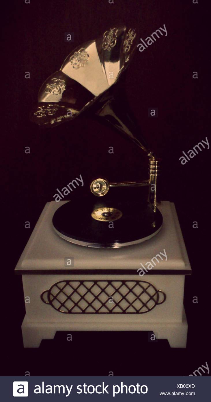 [44+] Gramophone Backgrounds | WallpaperSafari