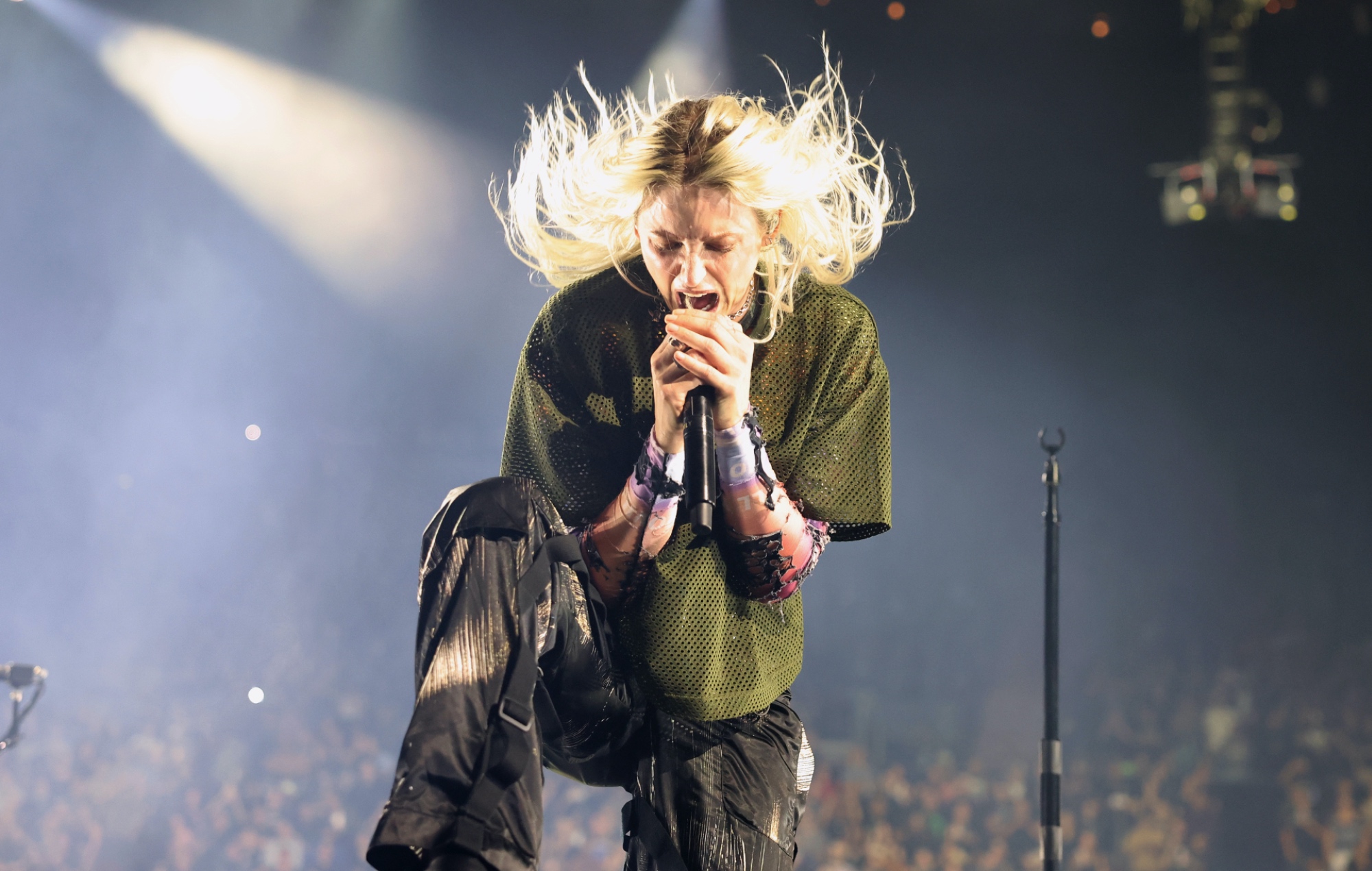 🔥 Free Download Rock Artists React To New Linkin Park Singer Emily ...