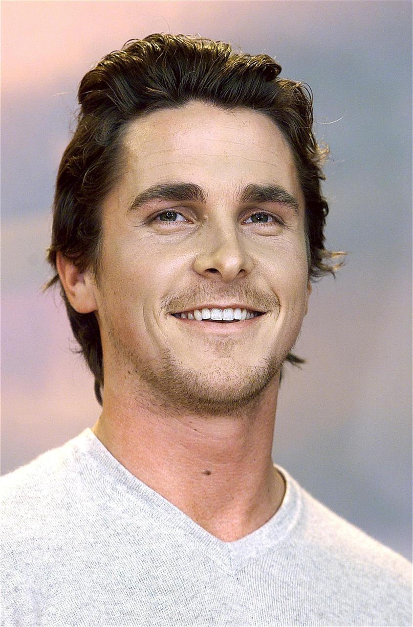 Free Download Bale Christian Bale Photo 845x1280 For Your Desktop Free Download Bale Christian Bale Photo 845x1280 For Your Desktop