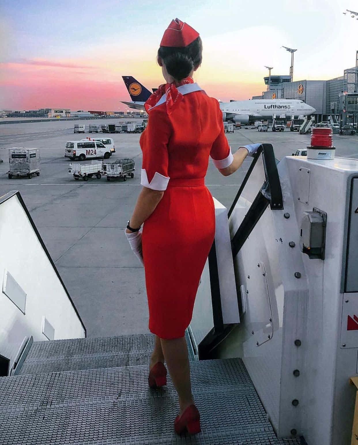 🔥 [40+] Flight Attendant Wallpapers | WallpaperSafari