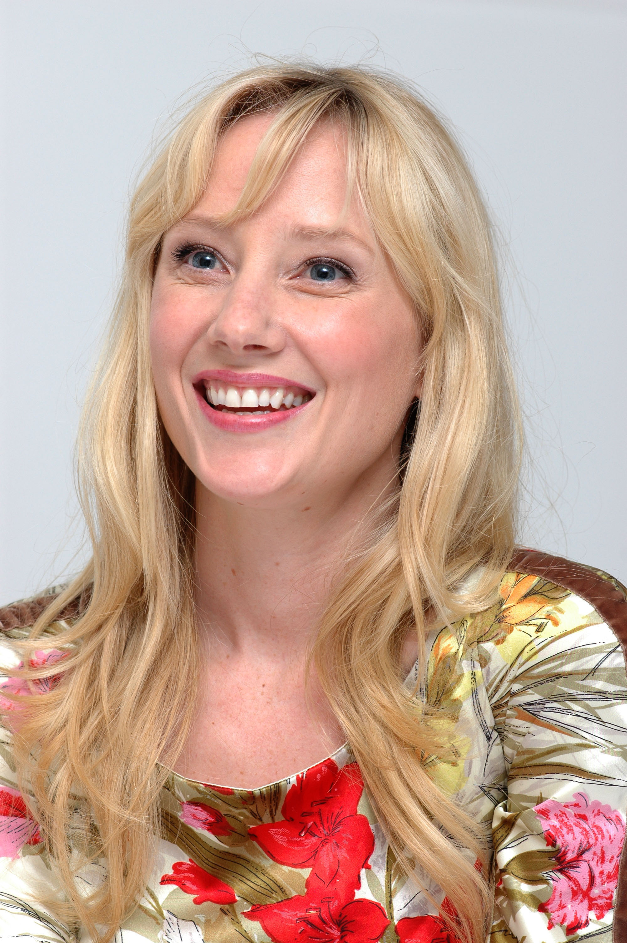 🔥 Free Download Anne Heche Photo Of Pics Wallpaper by @pmartin13 | WallpaperSafari