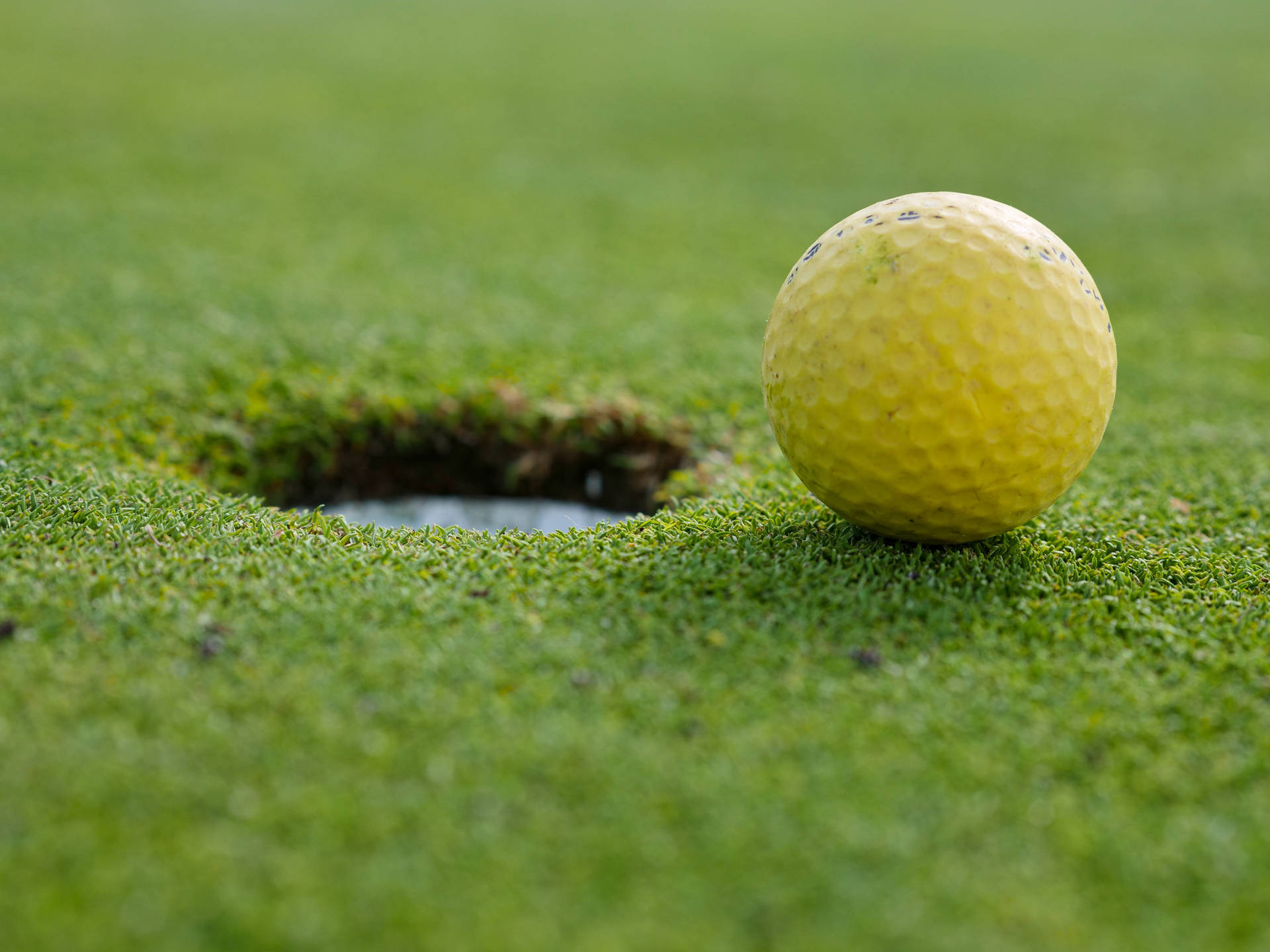 🔥 Free Download 4k Yellow Golf Ball Wallpaper by @pauldominguez ...