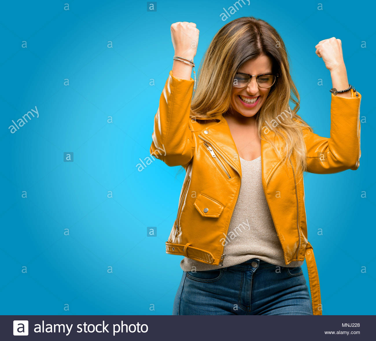 🔥 [38+] Triumphant Background | WallpaperSafari