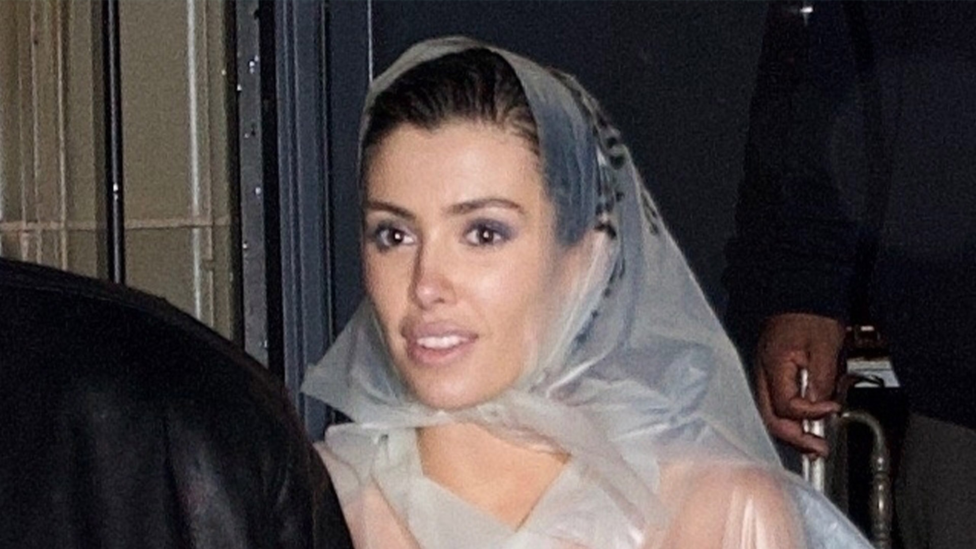 🔥 [40+] Bianca Censori 4k Wallpapers | WallpaperSafari