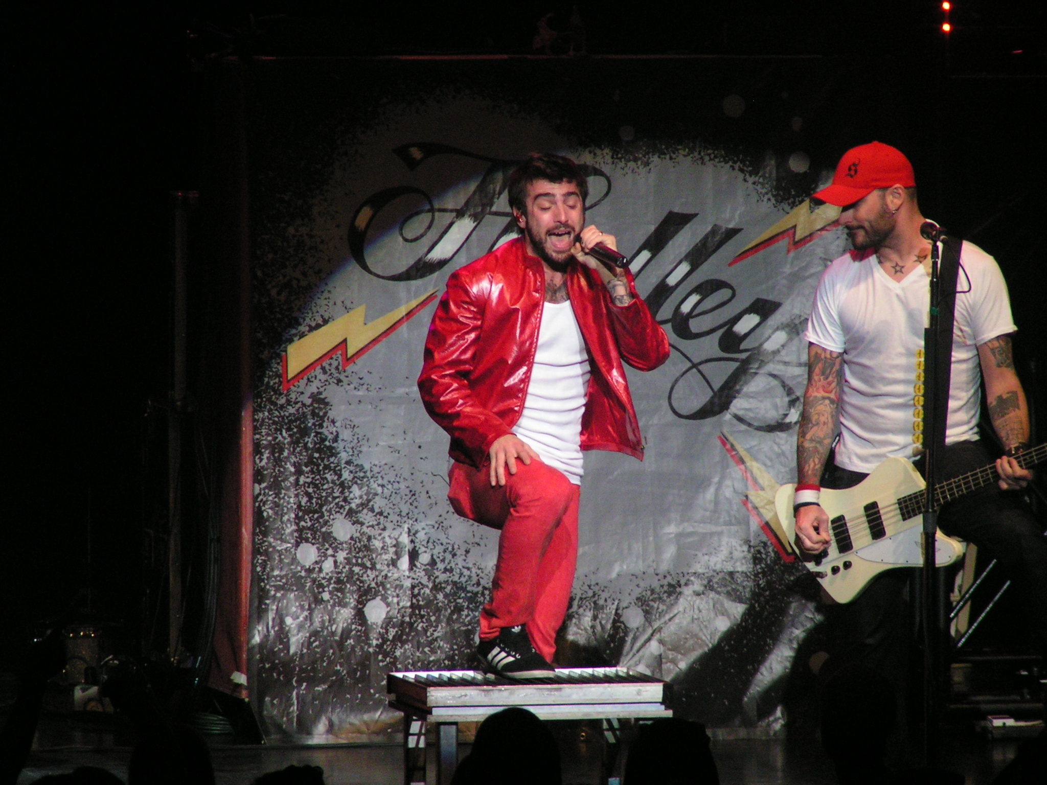 🔥 Download Jacob Hedley Photo by @elucero2 | Hedley Backgrounds, Hedley ...